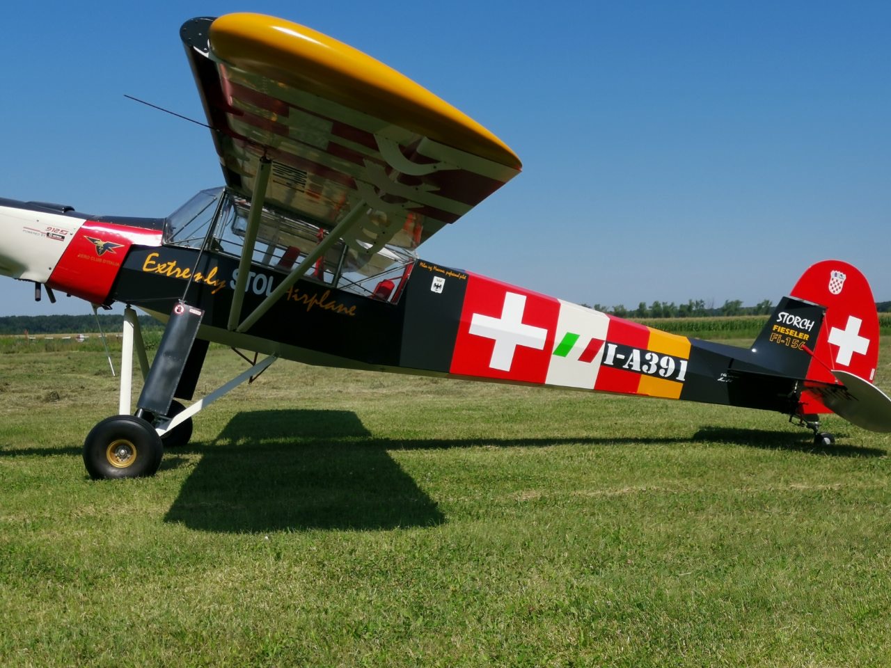 Avion na prodaju – Aerodrom 13. Maj